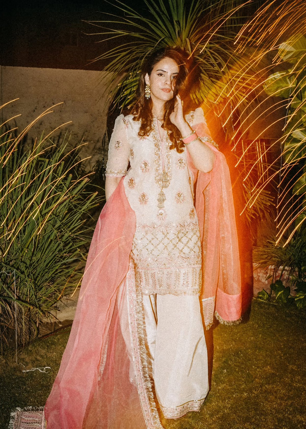 Maana - Client Diary – Waniya By Mehr Azam